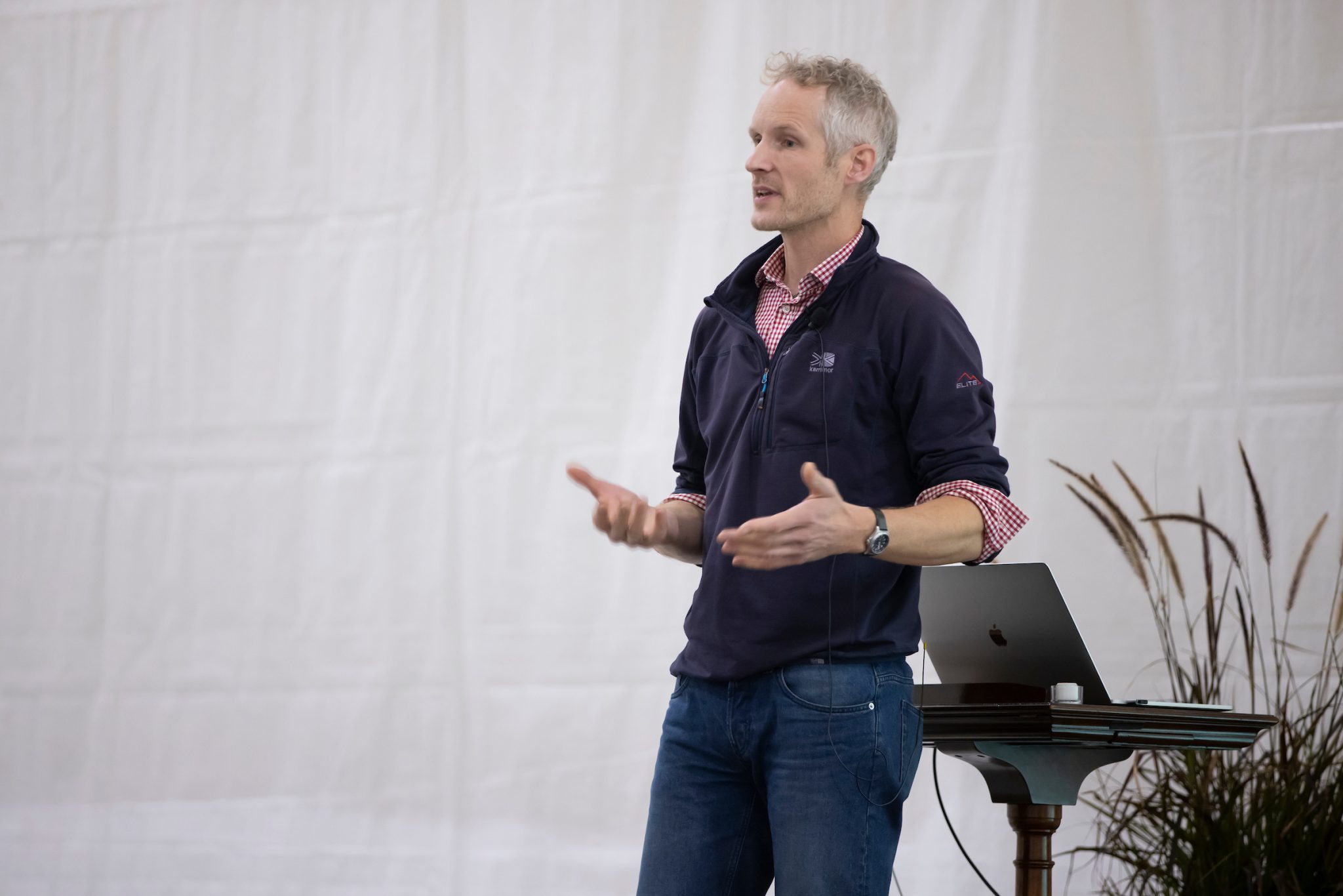 Glacial geologist maps clues to global climate change from the Andes ...